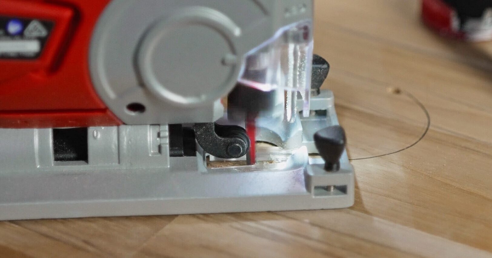 Andy’s Tips for Safe Line Trimming | ozito.co.nz